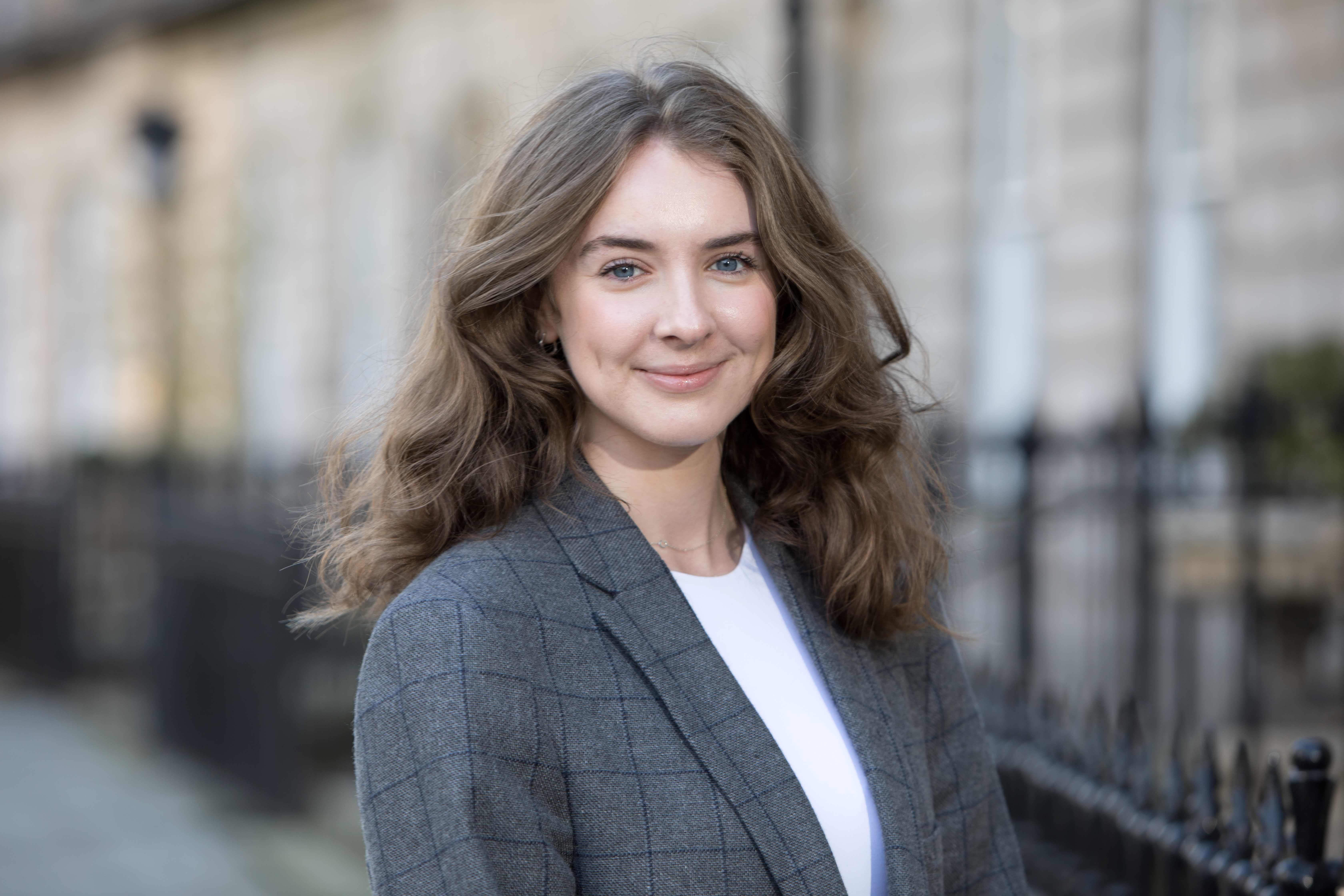 Lindsays | Shiona Wylie