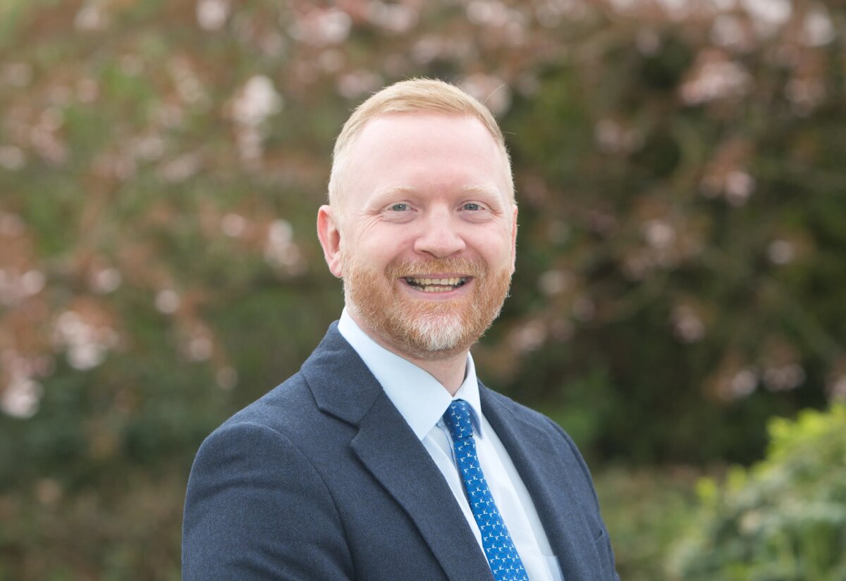 Simon Smith | Associate - Private client services | Lindsays